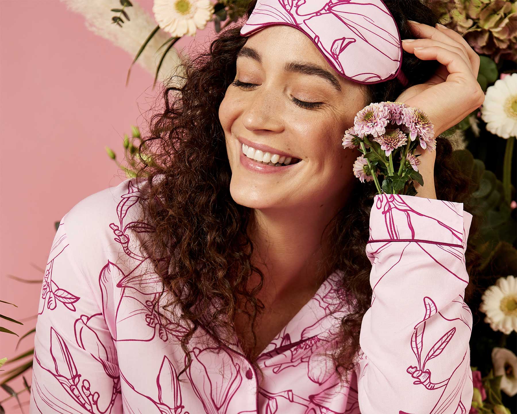 Bloomingwear Bloomingwear : A proud Saudi brand founded to stand by women at all times (English)